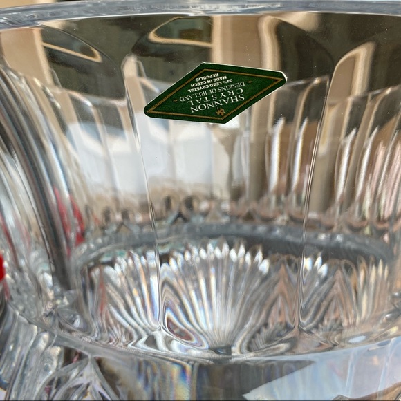 Godinger | Accents | Majestic Rose Bouquet Glass Ornate Cut Vase | Poshmark